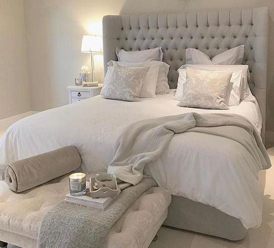 Helen Wingback Bed Frame - 5ft Kingsize - Silver Naples – Heavenlybeds